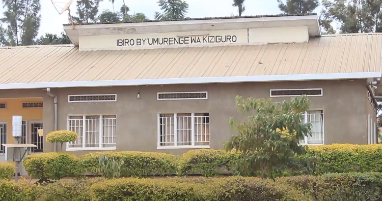 Gatsibo: Ubukene, inzara n’umwanda birembeje bamwe mu baturage b’i ... Gatsibo: Ubukene, inzara n’umwanda birembeje bamwe mu baturage b’i ...